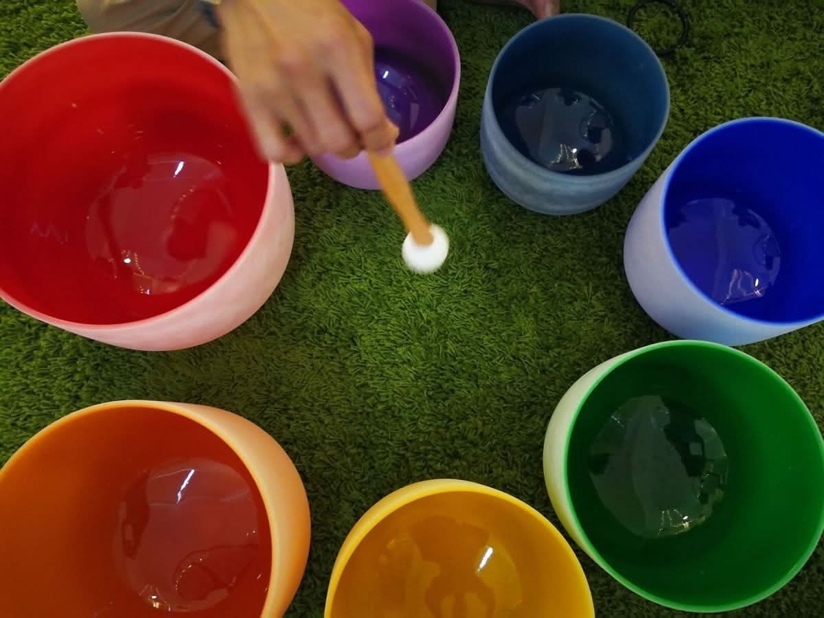 Chakra Color Frosted Crystal Singing Bowls - 7 Notes for 7 Chakras - 6 ...